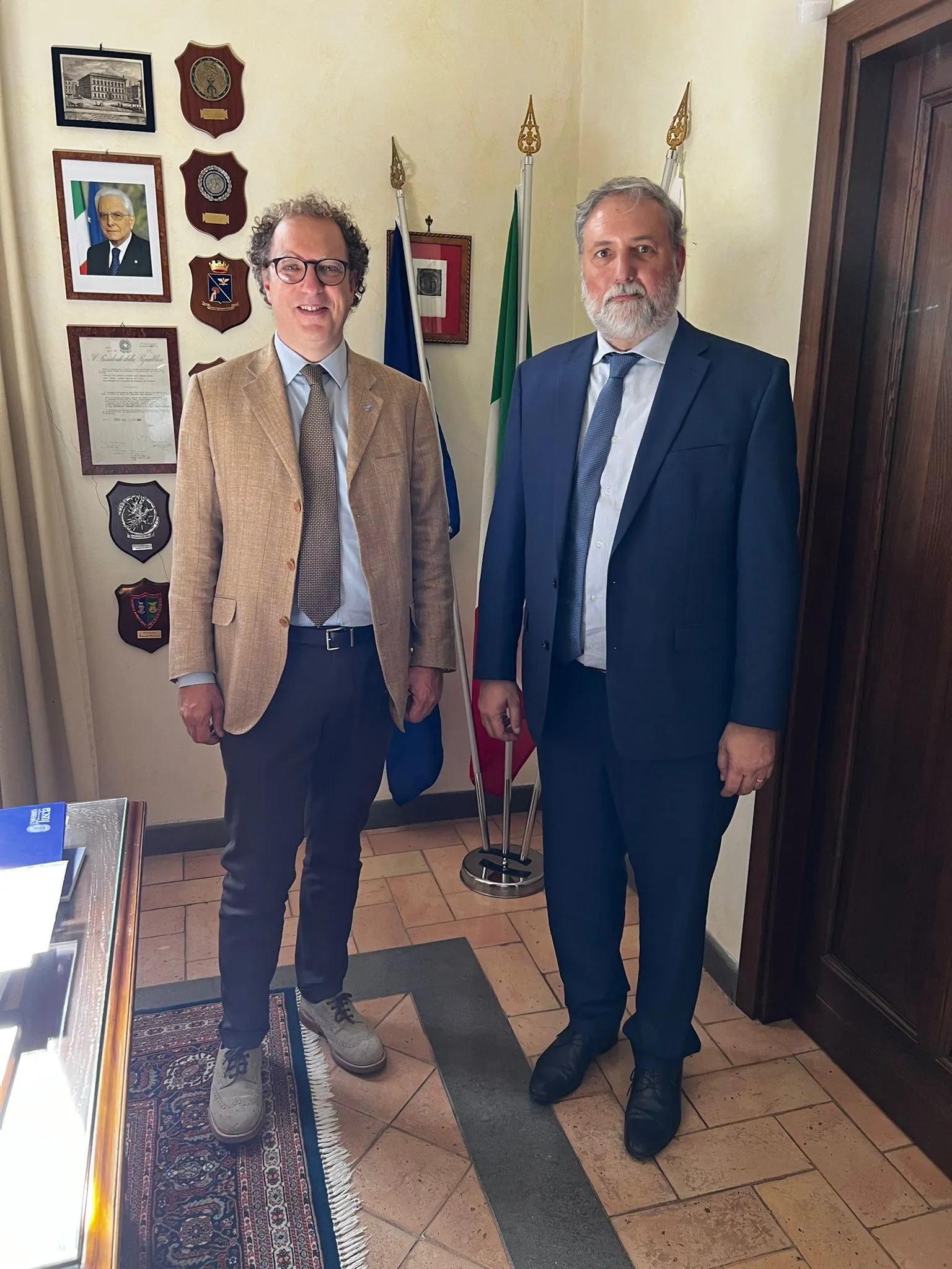 El rector Ainchil, en la Università degli Studi della Tuscia